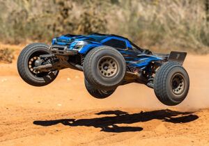 Traxxas XRT vs X-Maxx: Which One is Better? - RC Ratings