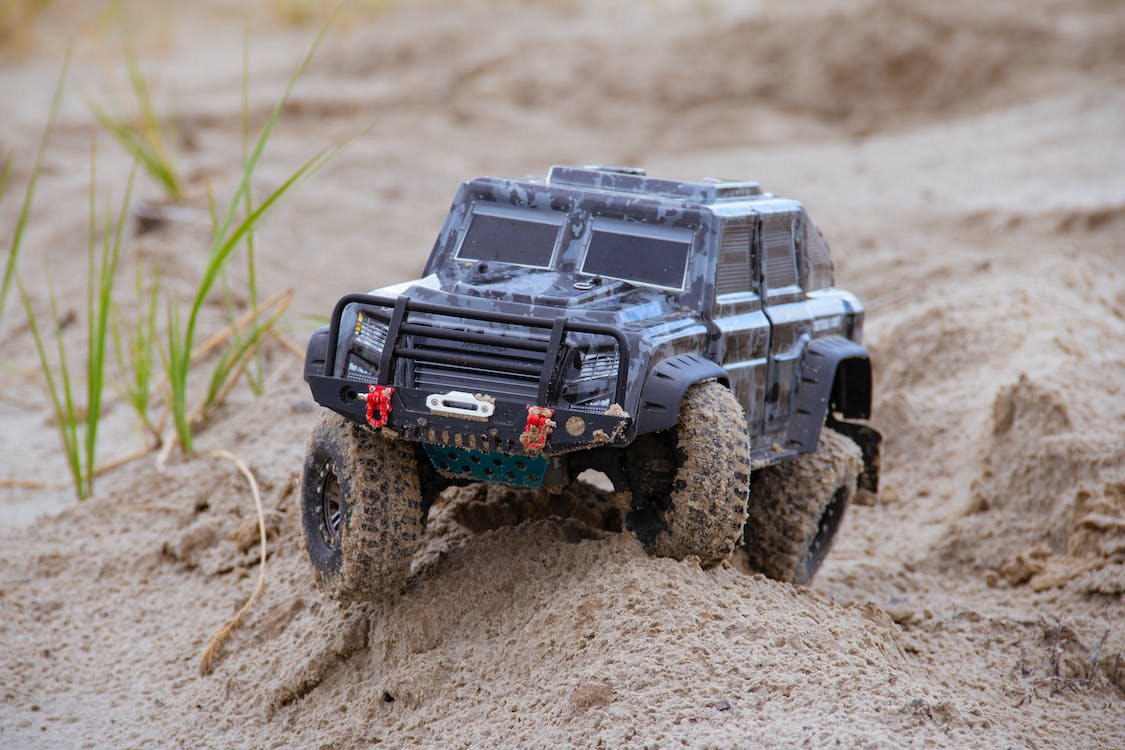 How to Choose Your First RC Car: A Beginner's Guide - RC Ratings